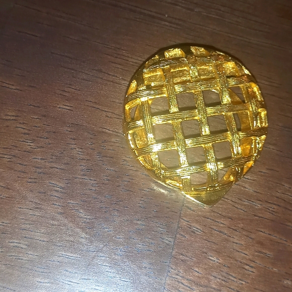 Lieba USA. | Jewelry | Vintage Lieba Gold Toned Scarf Clip | Poshmark